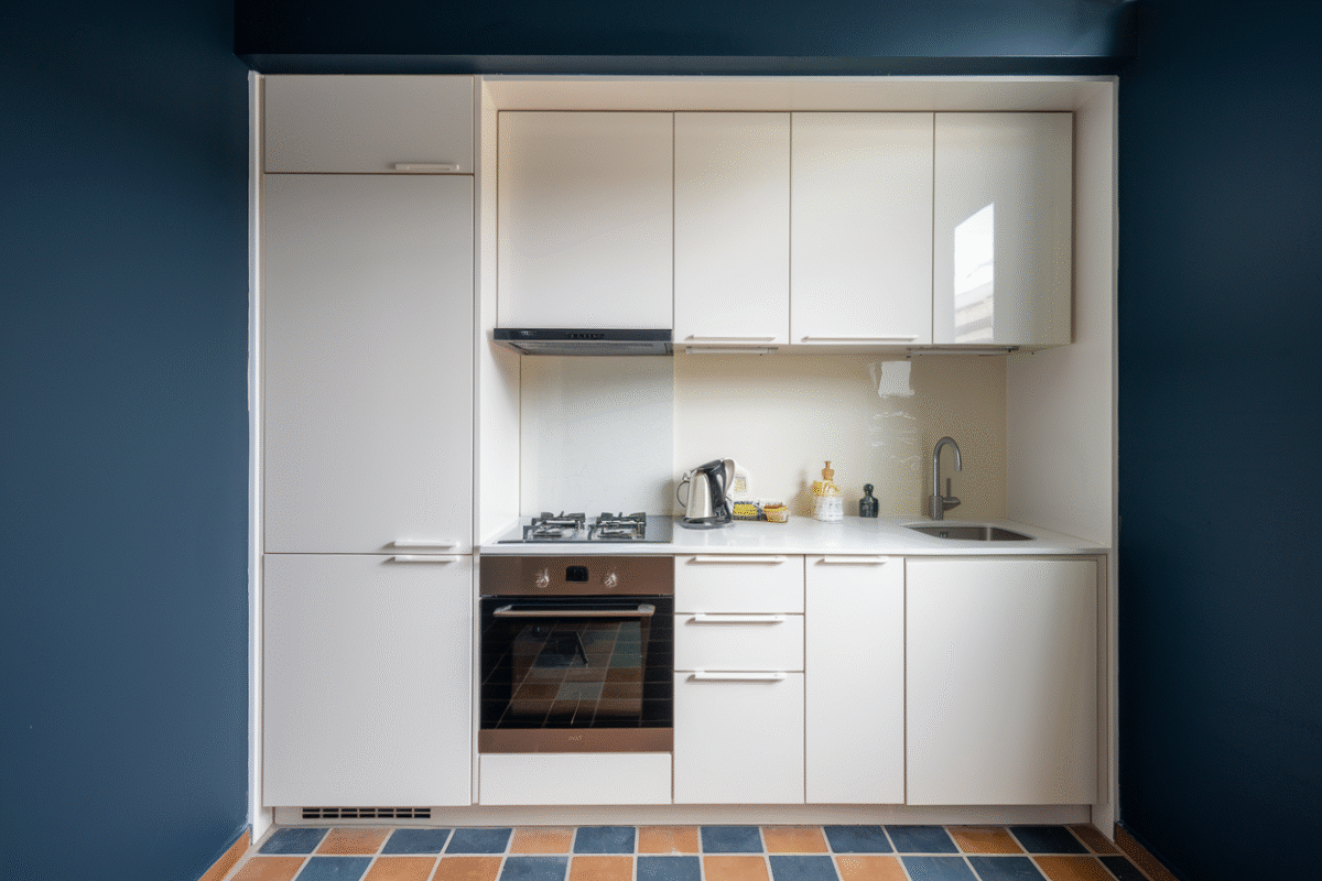 31 Very Small Kitchen Ideas That Maximize Space Beautifully – Saca Home